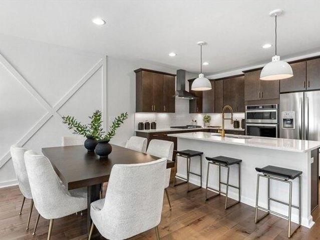 house with 2 bedroom, Walpole MA DLS102728351