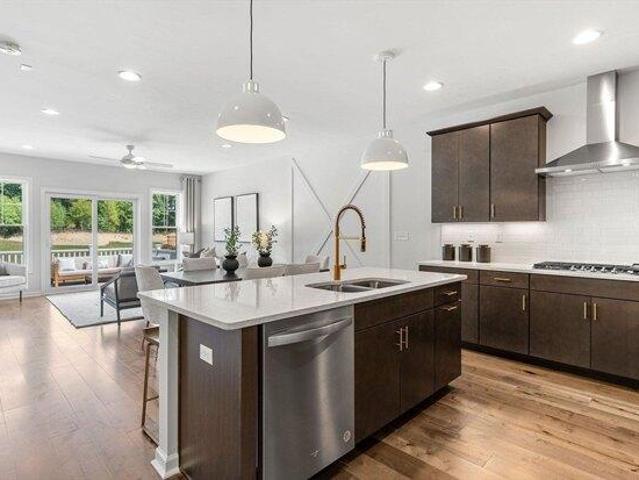 house with 2 bedroom, Walpole MA DLS103037515