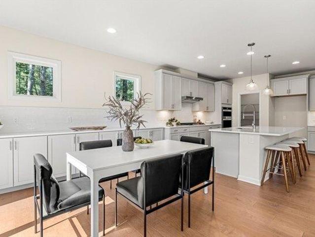 house with 2 bedroom, Walpole MA ES104263418