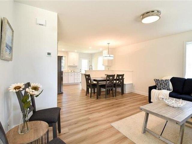 house with 2 bedroom, Warwick RI DLS101633015