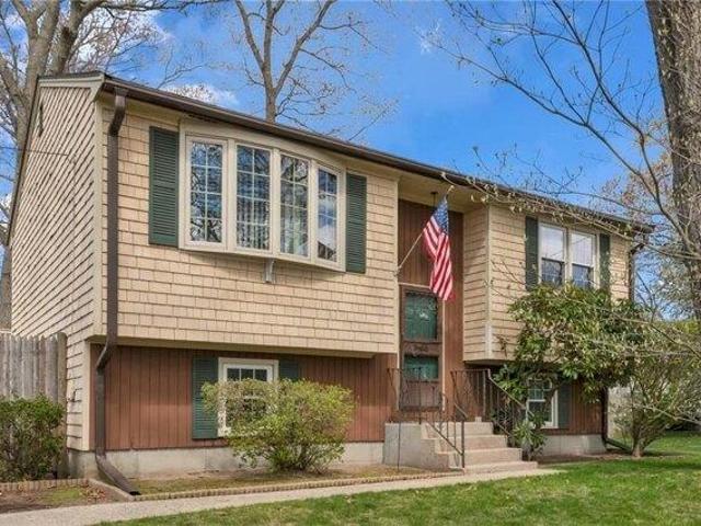 house with 2 bedroom, Warwick RI DLS101746634