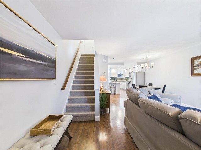 house with 2 bedroom, Warwick RI DLS102157701