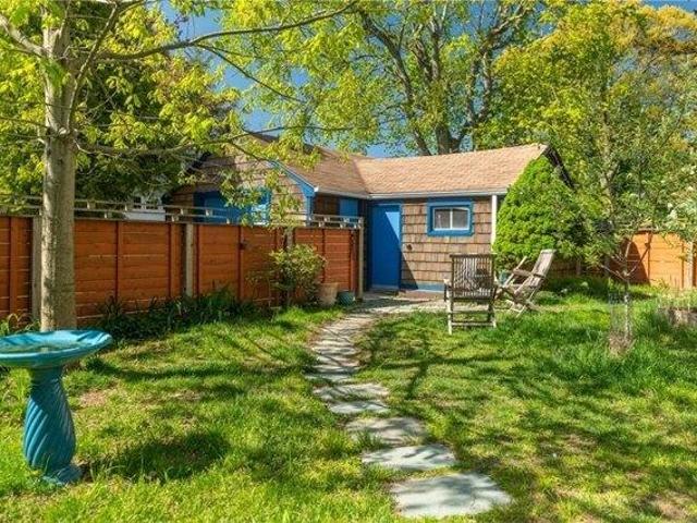 house with 2 bedroom, Warwick RI DLS103019740
