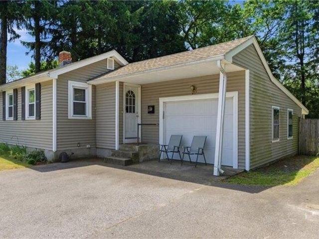 house with 2 bedroom, Warwick RI DS104408397