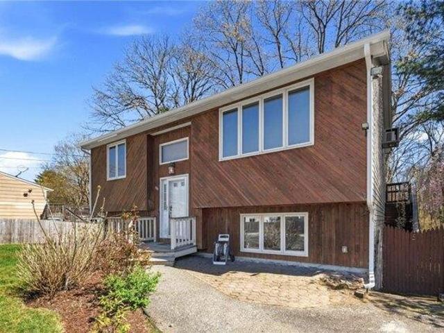 house with 2 bedroom, Warwick RI DS102217741