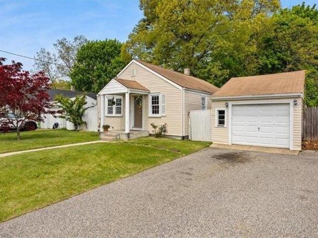 house with 2 bedroom, Warwick RI DS102410841