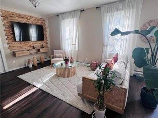 house with 2 bedroom, Warwick RI DS102591653