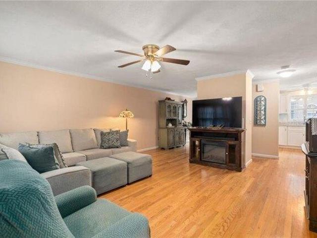 house with 2 bedroom, Warwick RI DS103666308