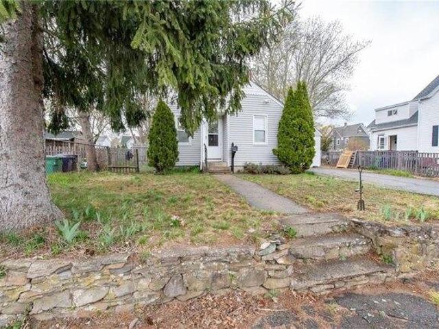 house with 2 bedroom, Warwick RI ES104075978