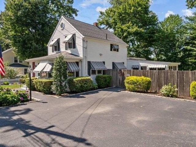 house with 2 bedroom, Warwick RI ES104478460