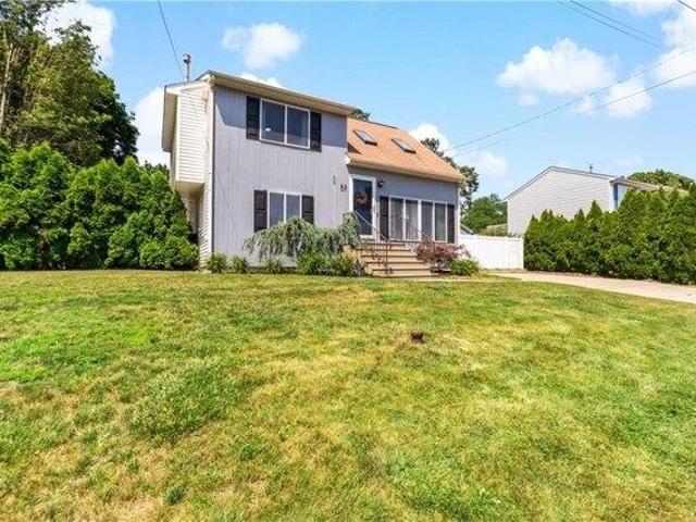 house with 2 bedroom, Warwick RI ES104513356