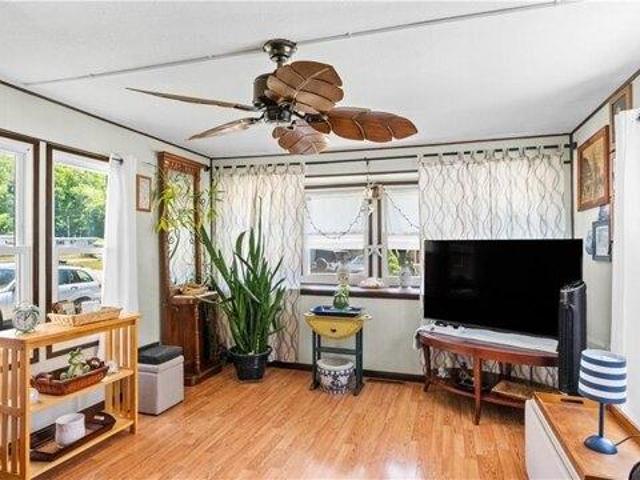 house with 2 bedroom, Warwick RI ES104542172