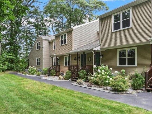 house with 2 bedroom, Warwick RI ES104571743