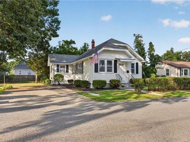house with 2 bedroom, Warwick RI ES105081231