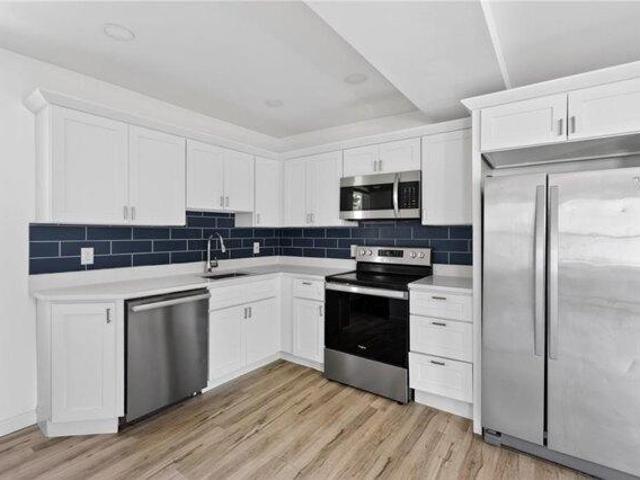 house with 2 bedroom, Warwick RI ES105082043