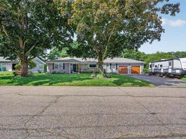 house with 2 bedroom, Warwick RI ES105096244