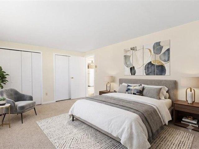 house with 2 bedroom, Warwick RI ES105106536