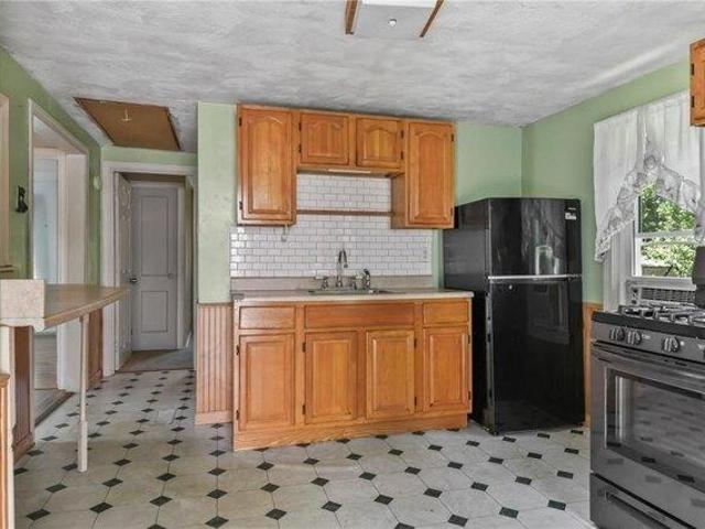 house with 2 bedroom, Warwick RI ES105108991