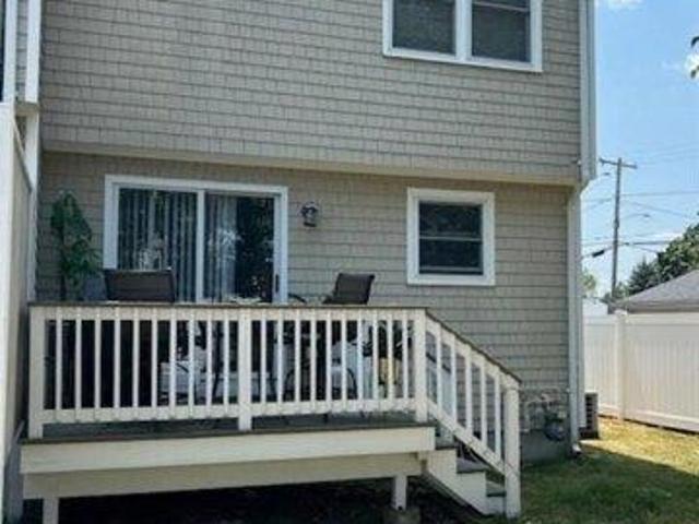 house with 2 bedroom, Warwick RI ES105109621