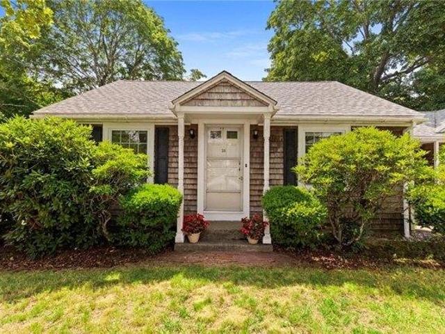 house with 2 bedroom, Warwick RI ES105122797