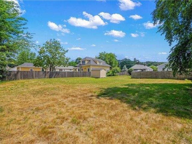 house with 2 bedroom, Warwick RI ES105160594