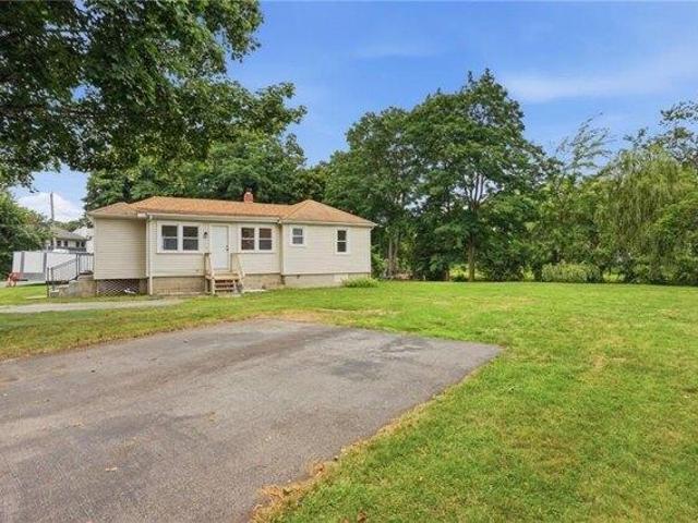 house with 2 bedroom, Warwick RI ES105193524
