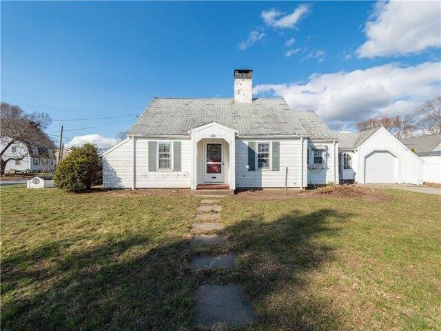 house with 2 bedroom, Warwick RI ES102860967