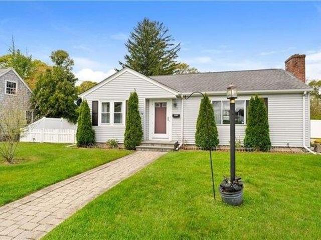 house with 2 bedroom, Warwick RI ES102860976