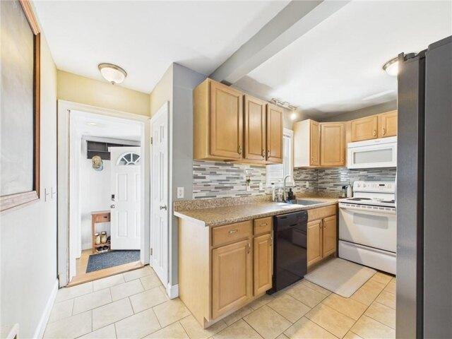 house with 2 bedroom, Warwick RI ES103020415