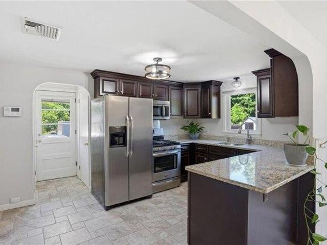 house with 2 bedroom, Warwick RI ES103188813