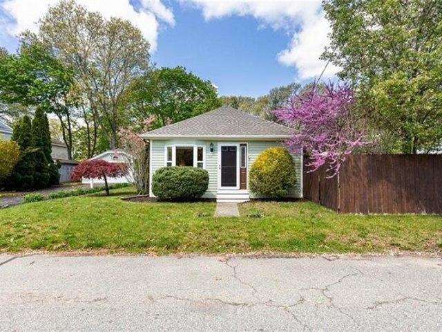 house with 2 bedroom, Warwick RI ES103665746