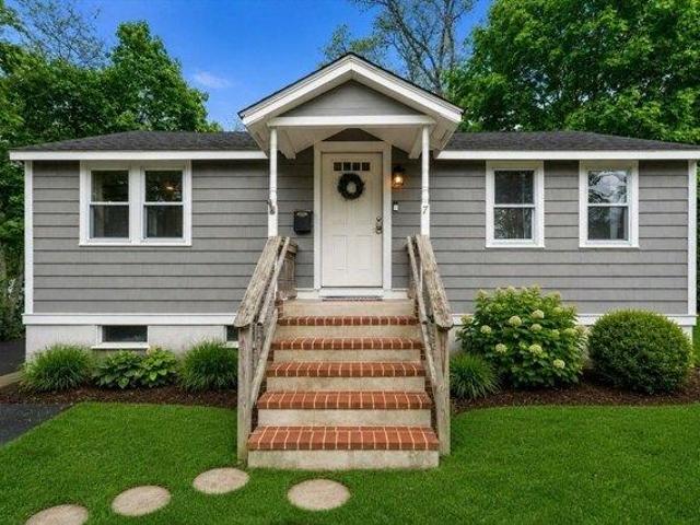 house with 2 bedroom, Wareham MA DS102633144