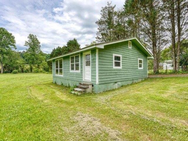 house with 2 bedroom, Warne NC ES104901431