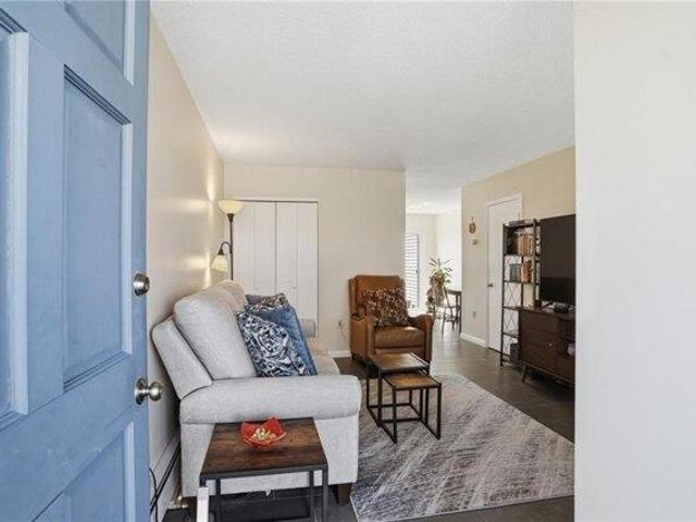 house with 2 bedroom, Warren RI DS102062292