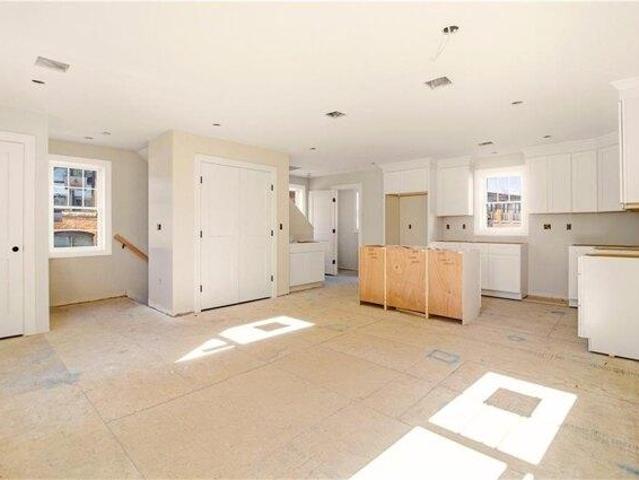 house with 2 bedroom, Warren RI ES104075796