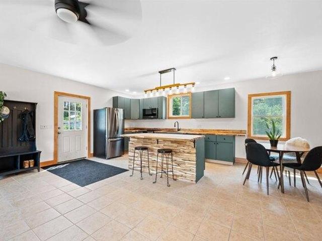 house with 2 bedroom, Warren VT ES104947104