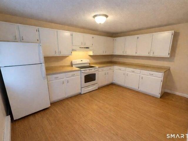 house with 2 bedroom, Waterbury CT DS102443986