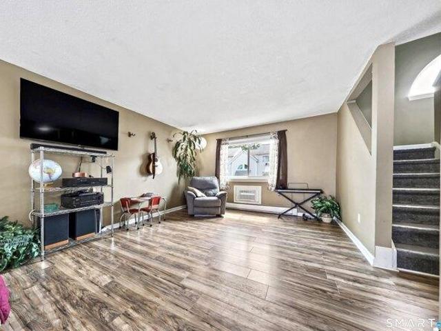 house with 2 bedroom, Waterbury CT DS102828170