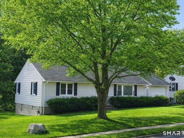 house with 2 bedroom, Waterbury CT DS102211621