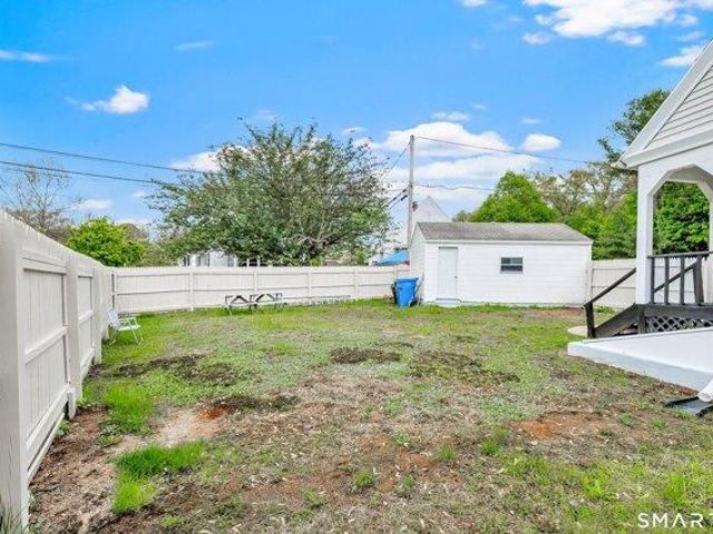 house with 2 bedroom, Waterbury CT DS104113871