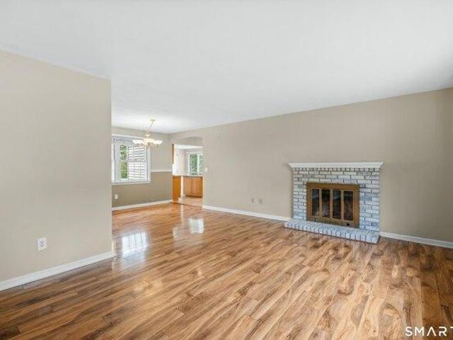 house with 2 bedroom, Waterbury CT DS104114923
