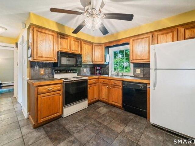 house with 2 bedroom, Waterbury CT DS104295509
