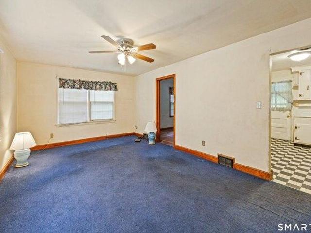 house with 2 bedroom, Waterbury CT DS104332120