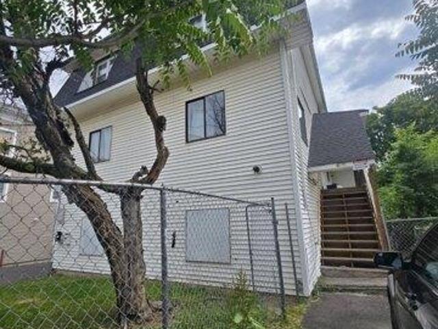 house with 2 bedroom, Waterbury CT ES103126291