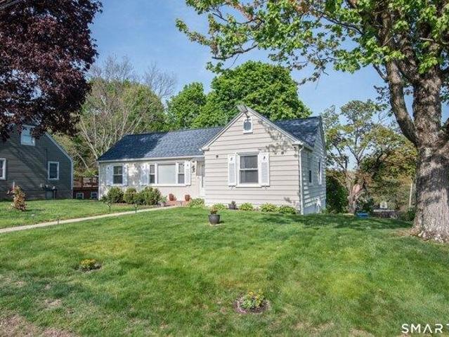 house with 2 bedroom, Waterbury CT ES104608099