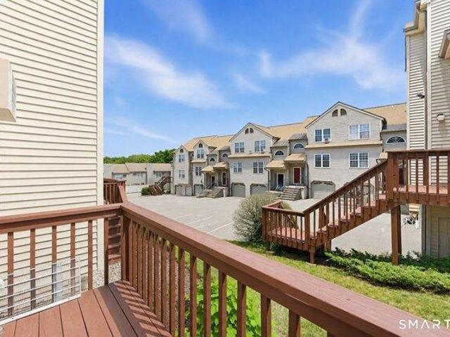house with 2 bedroom, Waterbury CT ES104757744
