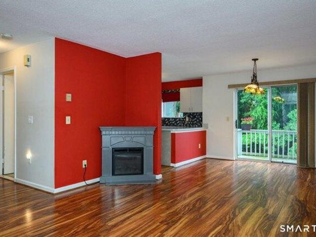 house with 2 bedroom, Waterbury CT ES104760012