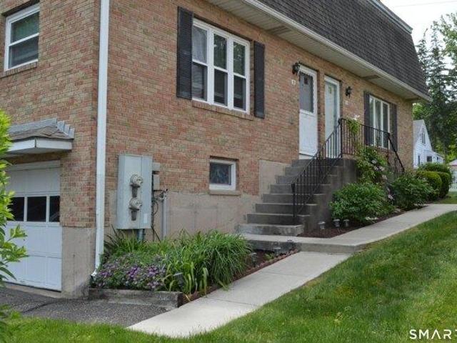 house with 2 bedroom, Waterbury CT ES104791933