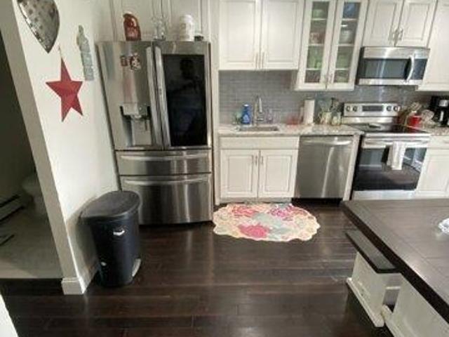 house with 2 bedroom, Waterbury CT ES104831138