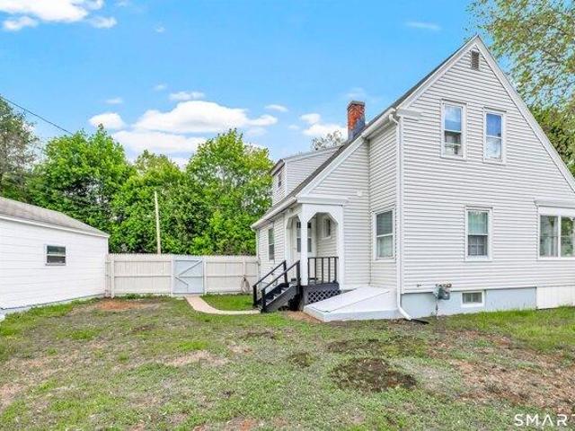 house with 2 bedroom, Waterbury CT ES104831250